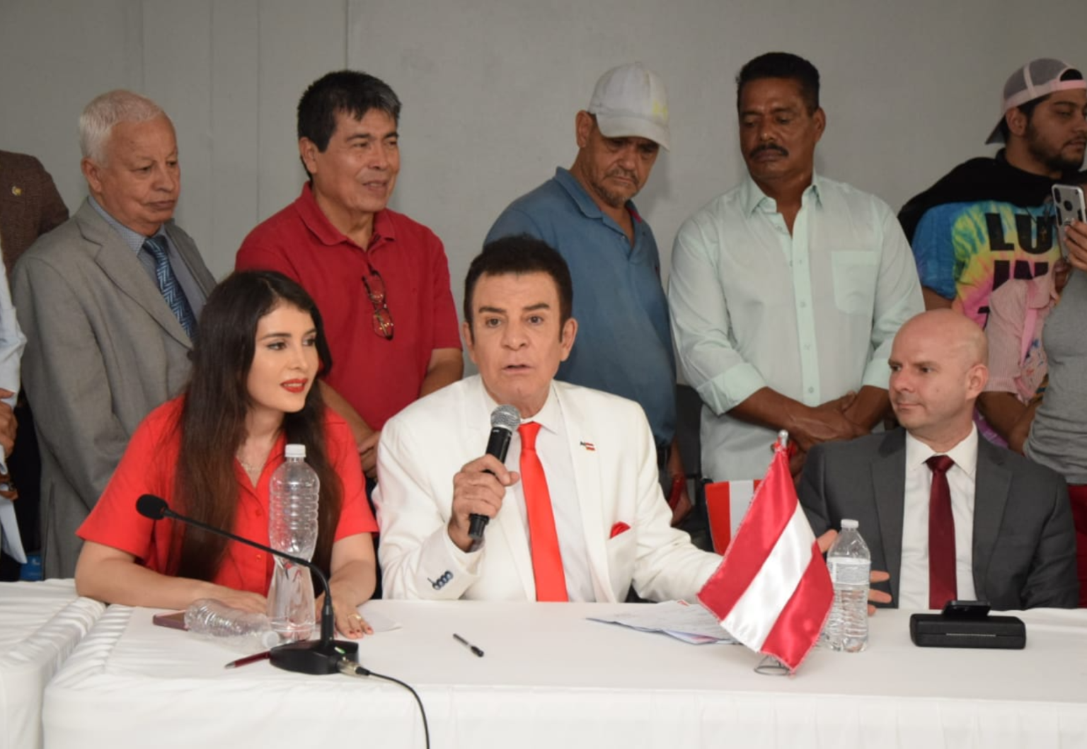 Salvador Nasralla y Diputados se Integran Formalmente al Partido ...